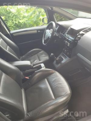 Melns Opel Zafira 2008 Rēzekne, ar dzinēja tilpumu 1.70 L un nobraukumu 365 tūkst. km par 1850 €, foto 9 vietnē AUTOMOTO.COM.LV