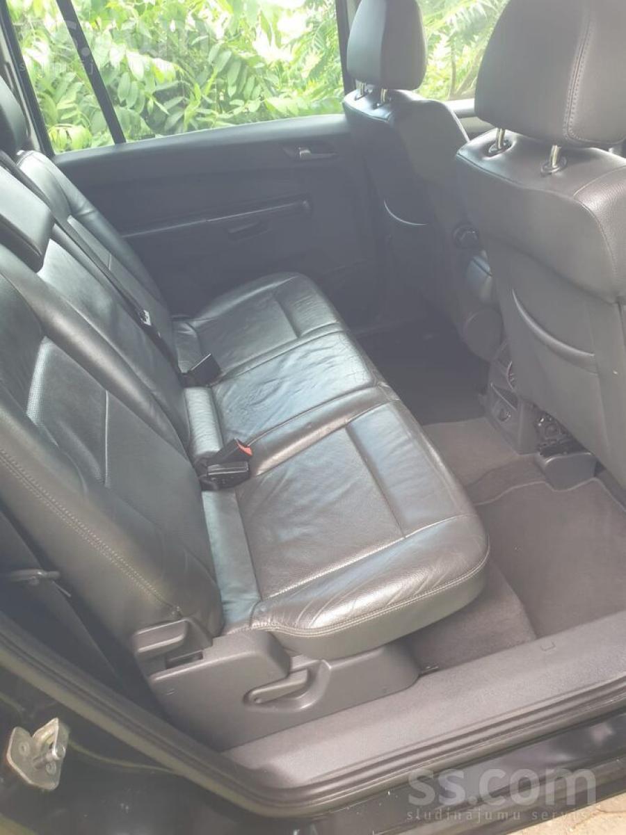 Melns Opel Zafira 2008 Rēzekne, ar dzinēja tilpumu 1.70 L un nobraukumu 365 tūkst. km par 1850 €, foto 10 vietnē AUTOMOTO.COM.LV