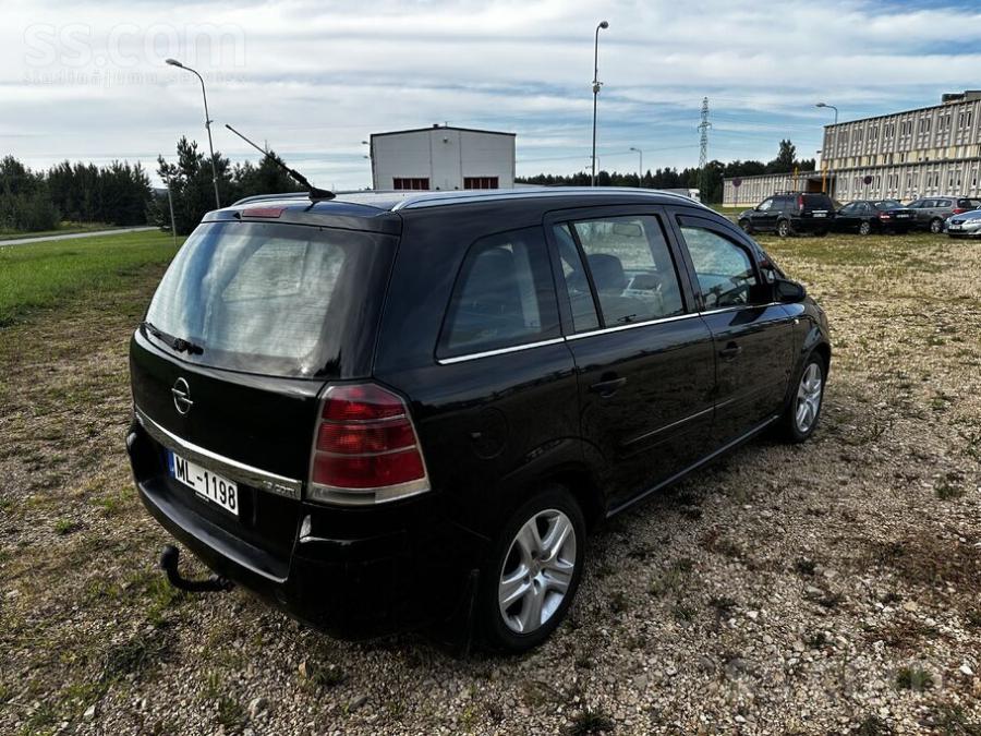 Черный Опель Зафира 2008 в Рига, объемом двигателя 1.90 л и пробегом 276 тыс. км за 2300 €, фото 4 на AUTOMOTO.COM.LV