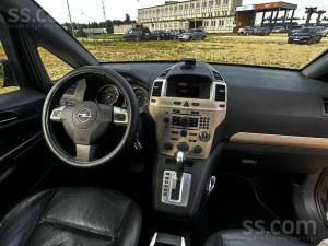 Черный Опель Зафира 2008 в Рига, объемом двигателя 1.90 л и пробегом 276 тыс. км за 2300 €, фото 15 на AUTOMOTO.COM.LV