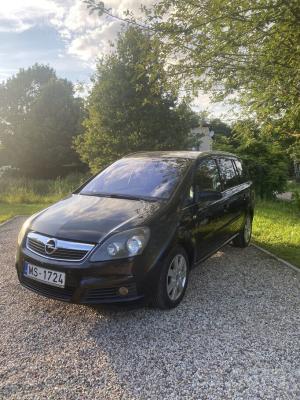 Black Opel Zafira 2008 in Tukums, with an engine capacity of 1.90 L and mileage of 267 thousand km for 2000 €, photo  on AUTOMOTO.COM.LV