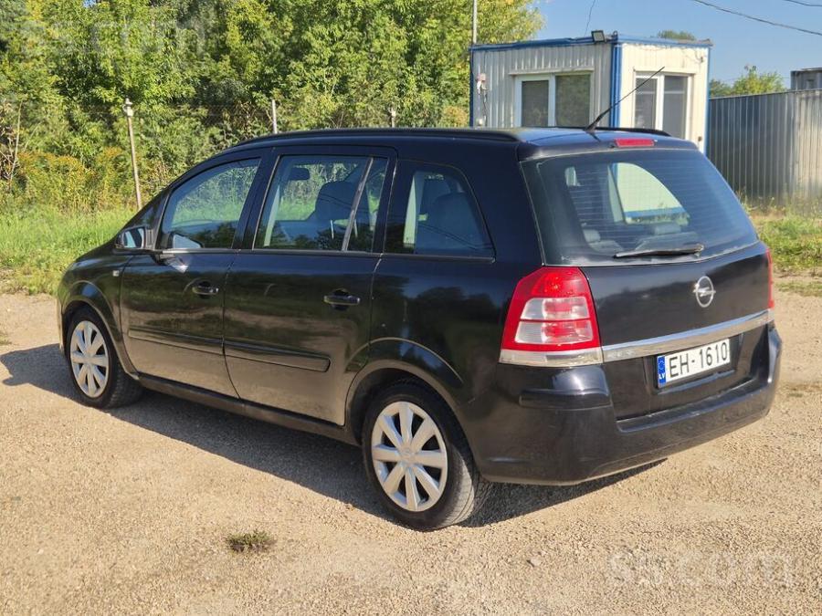 Black Opel Zafira 2008 in Riga, with an engine capacity of 1.90 L and mileage of 265 thousand km for 1850 €, photo 5 on AUTOMOTO.COM.LV