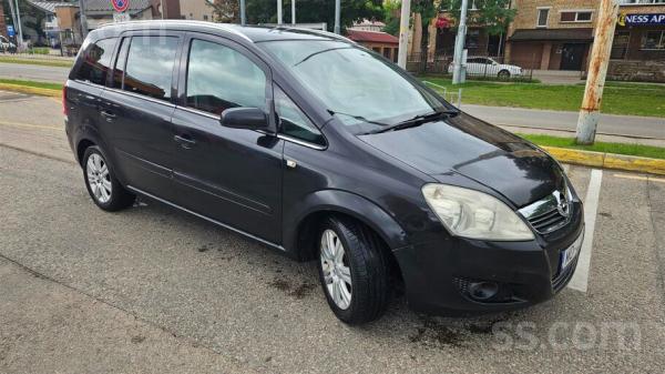 Opel Zafira 2008 Daugavpils vietnē Melns Opel Zafira 2008 Daugavpils, ar dzinēja tilpumu 1.90 L un nobraukumu 325 tūkst. km par 1450 €, foto 1 vietnē AUTOMOTO.COM.LV