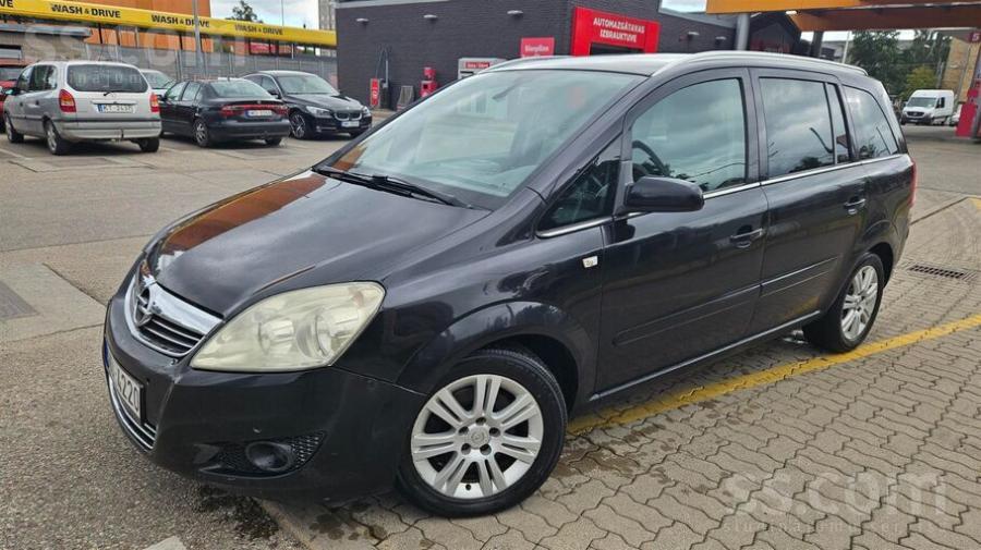 Black Opel Zafira 2008 in Daugavpils, with an engine capacity of 1.90 L and mileage of 325 thousand km for 1450 €, photo 6 on AUTOMOTO.COM.LV