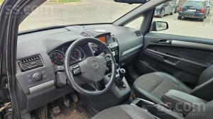 Black Opel Zafira 2008 in Daugavpils, with an engine capacity of 1.90 L and mileage of 325 thousand km for 1450 €, photo 7 on AUTOMOTO.COM.LV