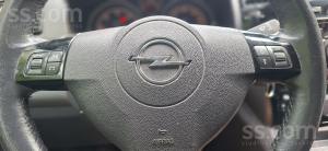 Black Opel Zafira 2008 in Daugavpils, with an engine capacity of 1.90 L and mileage of 325 thousand km for 1450 €, photo 8 on AUTOMOTO.COM.LV