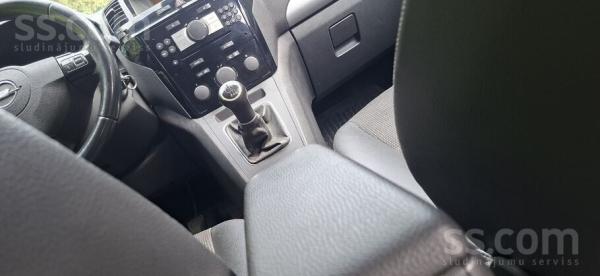 Opel Zafira 2008 Daugavpils vietnē Melns Opel Zafira 2008 Daugavpils, ar dzinēja tilpumu 1.90 L un nobraukumu 325 tūkst. km par 1450 €, foto 10 vietnē AUTOMOTO.COM.LV