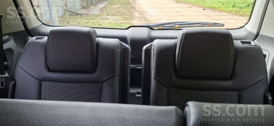 Black Opel Zafira 2008 in Daugavpils, with an engine capacity of 1.90 L and mileage of 325 thousand km for 1450 €, photo 12 on AUTOMOTO.COM.LV