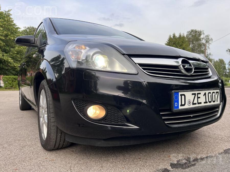 Black Opel Zafira 2009 in Jelgava, with an engine capacity of 1.80 L and mileage of 182 thousand km for 3300 €, photo 26 on AUTOMOTO.COM.LV