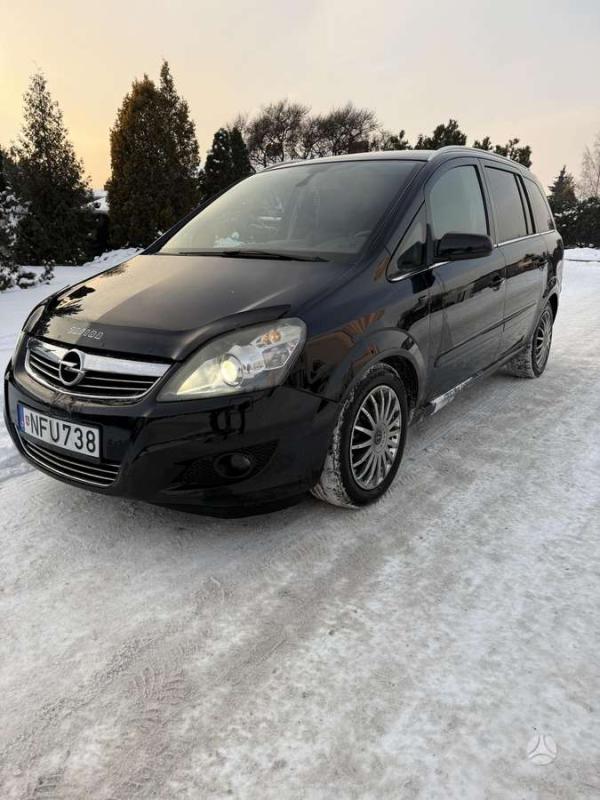 Black Opel Zafira 2009 in Kaunas, with an engine capacity of 1.90 L and mileage of 315 thousand km for 3200 €, photo 2 on AUTOMOTO.COM.LV