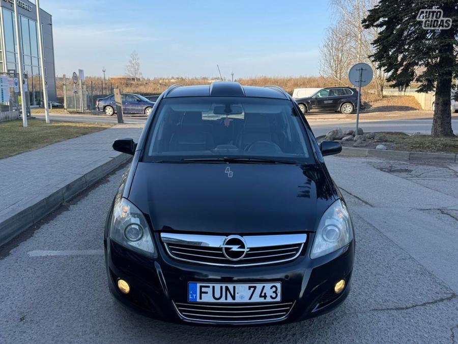 Melns Opel Zafira 2009 Kauņa, ar dzinēja tilpumu 1.90 L un nobraukumu 349 tūkst. km par 2000 €, foto 5 vietnē AUTOMOTO.COM.LV