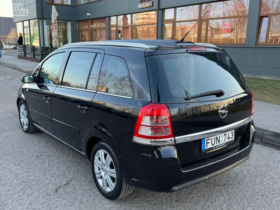 Melns Opel Zafira 2009 Kauņa, ar dzinēja tilpumu 1.90 L un nobraukumu 349 tūkst. km par 2000 €, foto 10 vietnē AUTOMOTO.COM.LV