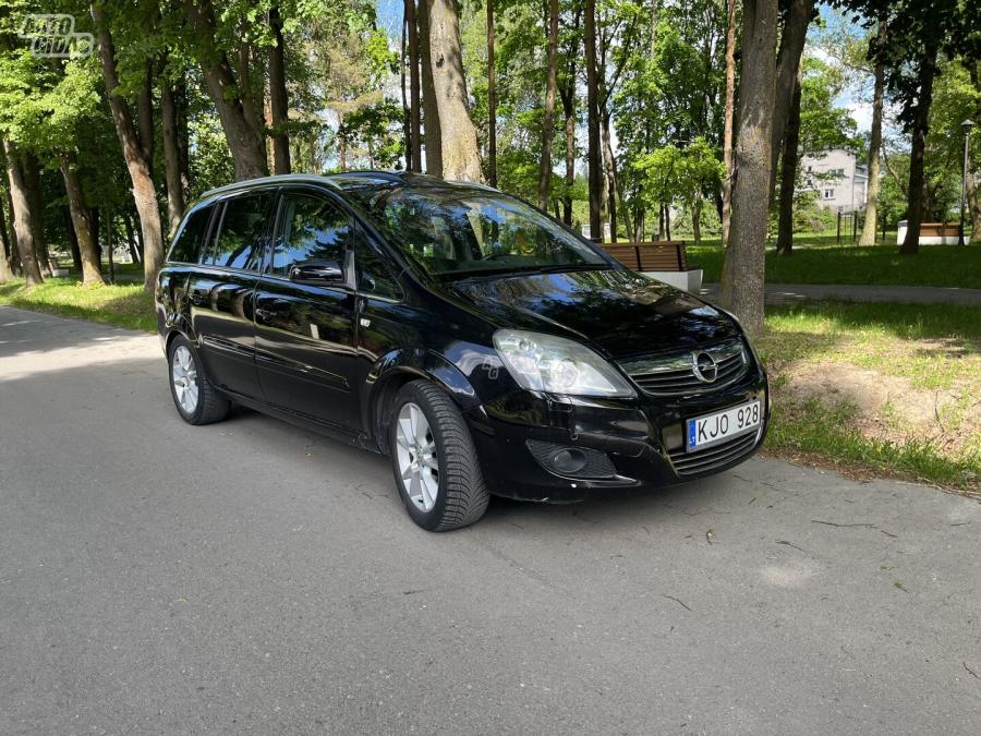 Black Opel Zafira 2009 in Kaunas, with an engine capacity of 1.90 L and mileage of 271 thousand km for 1550 €, photo 1 on AUTOMOTO.COM.LV