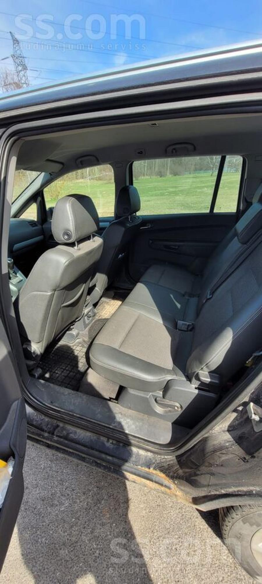 Melns Opel Zafira 2009 Rīga, ar dzinēja tilpumu 1.90 L un nobraukumu 418 tūkst. km par 550 €, foto 4 vietnē AUTOMOTO.COM.LV