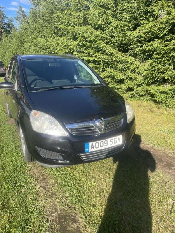 Melns Opel Zafira 2009 Varėna, ar dzinēja tilpumu 1.90 L un nobraukumu 150 tūkst. km par 2600 €, foto 4 vietnē AUTOMOTO.COM.LV