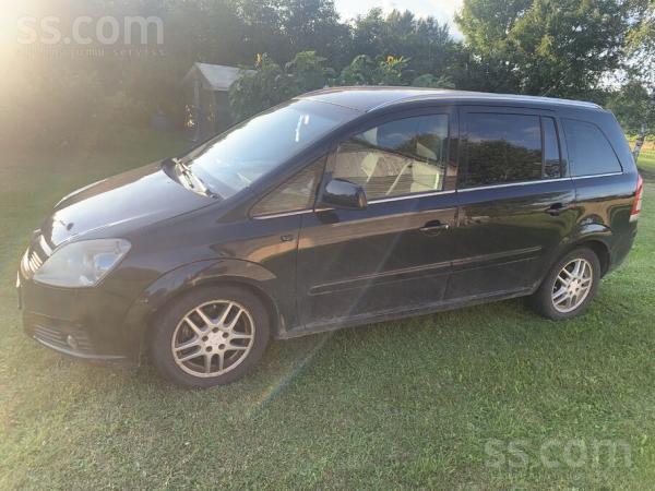 Melns Opel Zafira 2009 Gulbene, ar dzinēja tilpumu 1.90 L un nobraukumu 306 tūkst. km par 1950 €, foto 3 vietnē AUTOMOTO.COM.LV