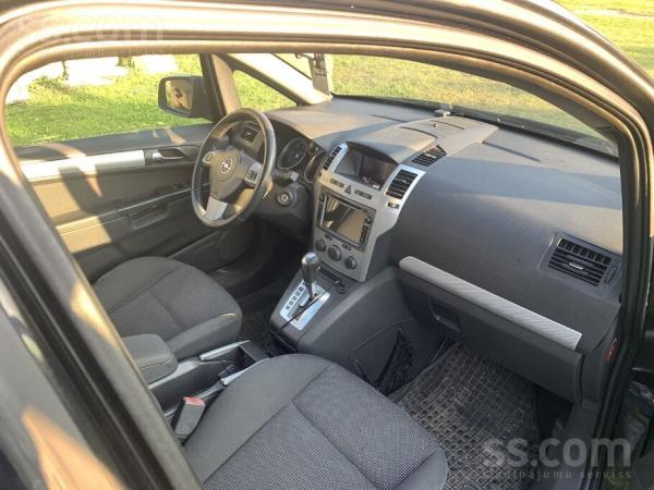Melns Opel Zafira 2009 Gulbene, ar dzinēja tilpumu 1.90 L un nobraukumu 306 tūkst. km par 1950 €, foto 5 vietnē AUTOMOTO.COM.LV
