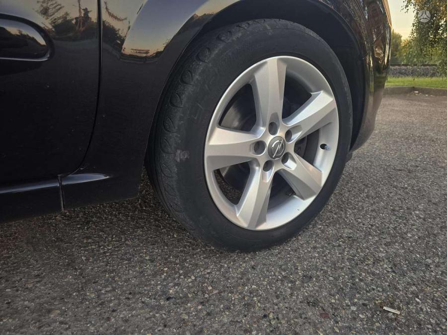 Melns Opel Zafira 2009 Marijampole, ar dzinēja tilpumu 1.69 L un nobraukumu 263 tūkst. km par 2850 €, foto 6 vietnē AUTOMOTO.COM.LV