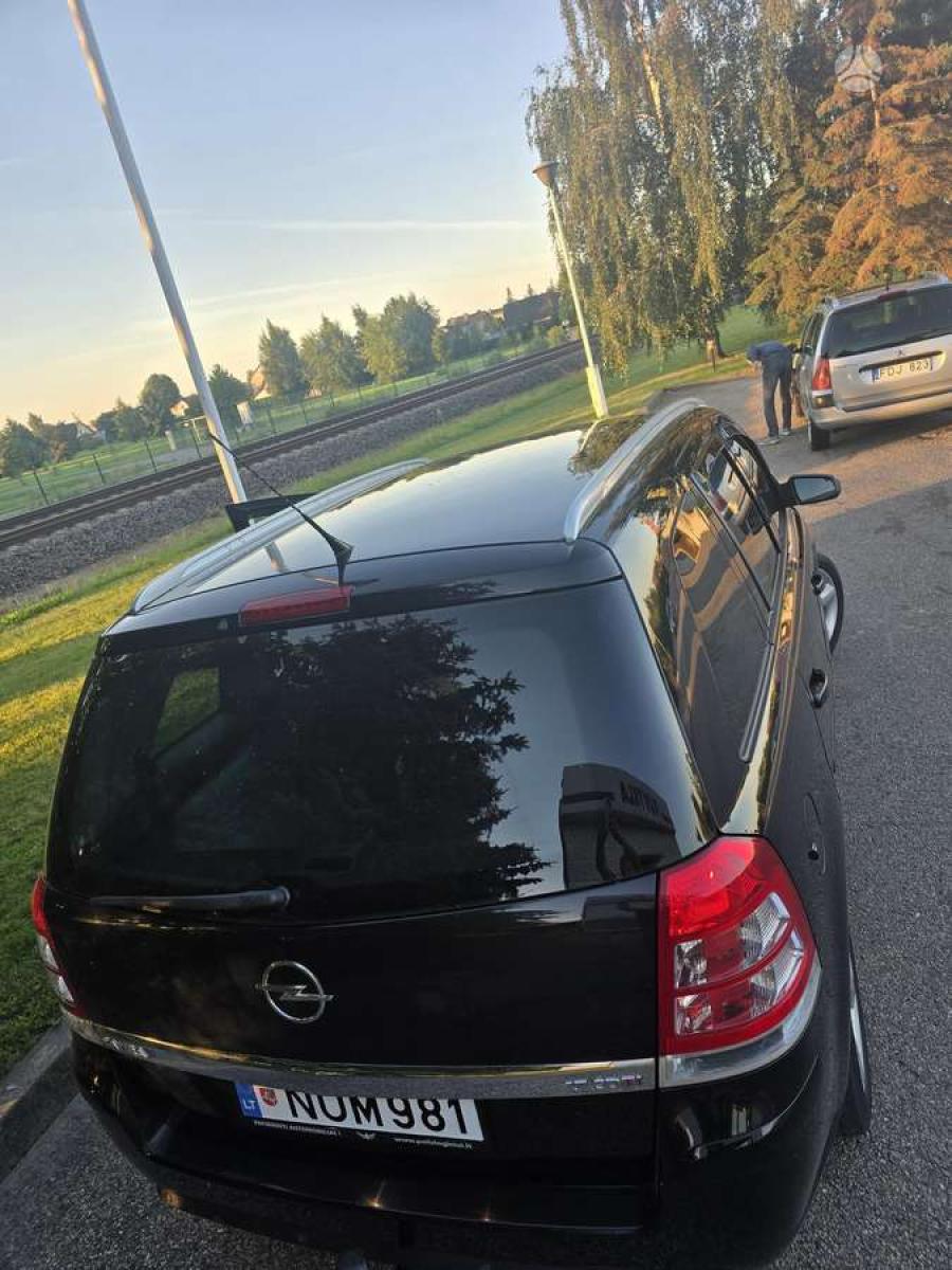 Melns Opel Zafira 2009 Marijampole, ar dzinēja tilpumu 1.69 L un nobraukumu 263 tūkst. km par 2850 €, foto 7 vietnē AUTOMOTO.COM.LV