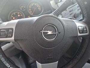 Melns Opel Zafira 2009 Marijampole, ar dzinēja tilpumu 1.69 L un nobraukumu 263 tūkst. km par 2850 €, foto 20 vietnē AUTOMOTO.COM.LV