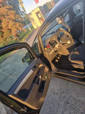 Melns Opel Zafira 2009 Marijampole, ar dzinēja tilpumu 1.69 L un nobraukumu 263 tūkst. km par 2850 €, foto 22 vietnē AUTOMOTO.COM.LV