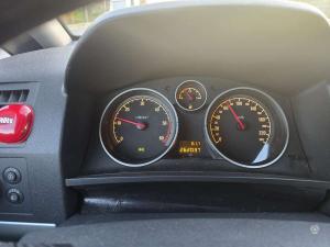 Melns Opel Zafira 2009 Marijampole, ar dzinēja tilpumu 1.69 L un nobraukumu 263 tūkst. km par 2850 €, foto 32 vietnē AUTOMOTO.COM.LV