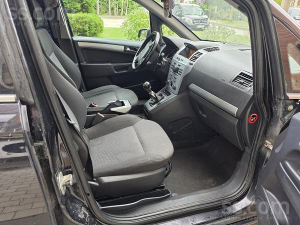 Black Opel Zafira 2009 in Bauska, with an engine capacity of 1.90 L and mileage of 321 thousand km for 2000 €, photo 6 on AUTOMOTO.COM.LV
