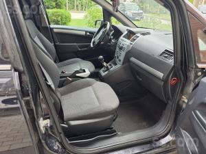 Black Opel Zafira 2009 in Bauska, with an engine capacity of 1.90 L and mileage of 321 thousand km for 2000 €, photo 7 on AUTOMOTO.COM.LV