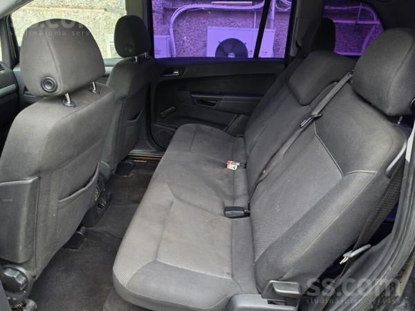 Black Opel Zafira 2009 in Bauska, with an engine capacity of 1.90 L and mileage of 321 thousand km for 2000 €, photo 7 on AUTOMOTO.COM.LV