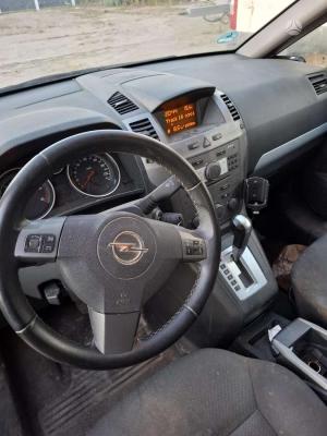 Black Opel Zafira 2009 in Klaipeda, with an engine capacity of 1.91 L and mileage of 255 thousand km for 1840 €, photo 6 on AUTOMOTO.COM.LV