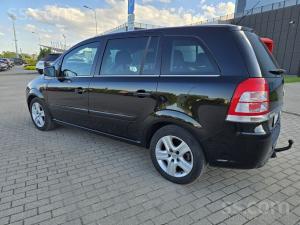 Black Opel Zafira 2010 in Riga, with an engine capacity of 1.70 L and mileage of 345 thousand km for 3000 €, photo 3 on AUTOMOTO.COM.LV