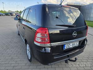 Black Opel Zafira 2010 in Riga, with an engine capacity of 1.70 L and mileage of 345 thousand km for 3000 €, photo 5 on AUTOMOTO.COM.LV