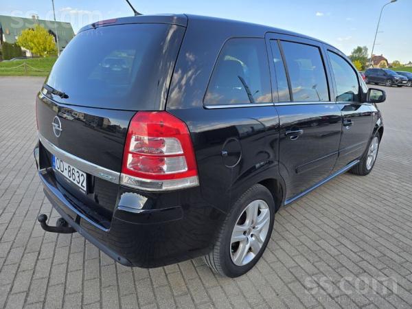 Black Opel Zafira 2010 in Riga, with an engine capacity of 1.70 L and mileage of 345 thousand km for 3000 €, photo 6 on AUTOMOTO.COM.LV