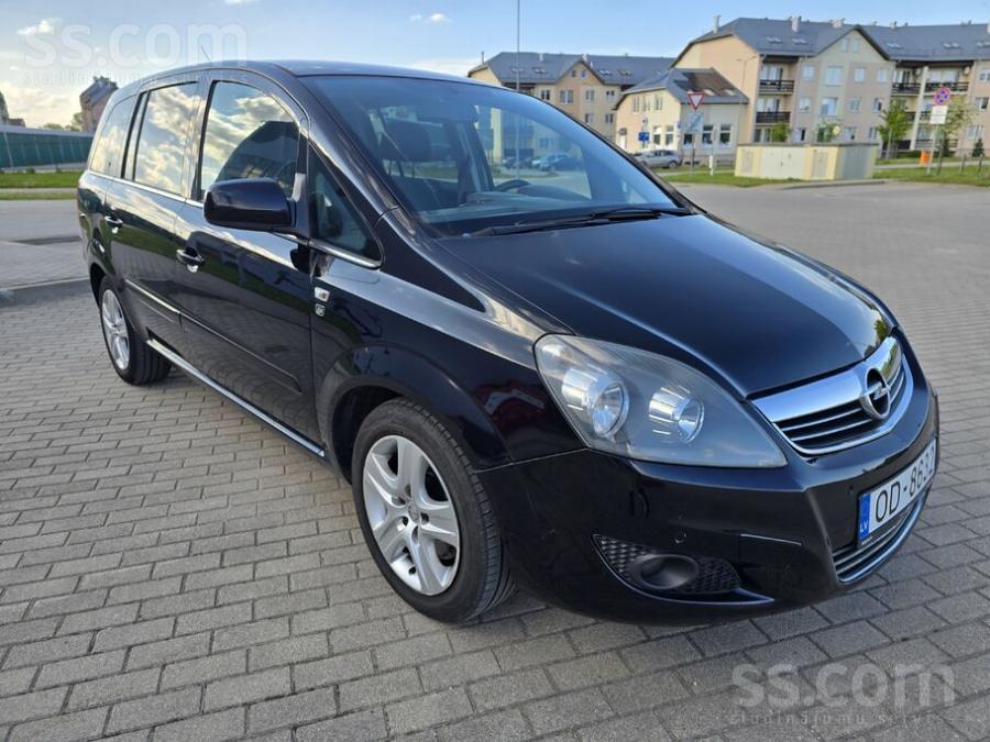 Black Opel Zafira 2010 in Riga, with an engine capacity of 1.70 L and mileage of 345 thousand km for 3000 €, photo 10 on AUTOMOTO.COM.LV