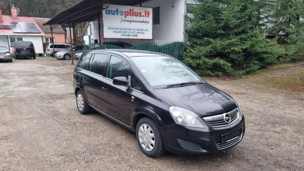 Black Opel Zafira 2010 in Vilnius, with an engine capacity of 1.80 L and mileage of 160 thousand km for 2550 €, photo 3 on AUTOMOTO.COM.LV