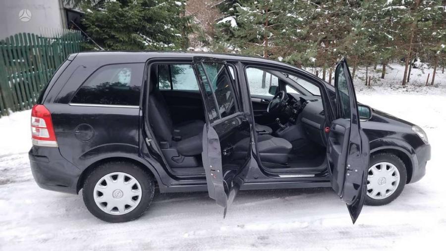 Black Opel Zafira 2010 in Vilnius, with an engine capacity of 1.80 L and mileage of 160 thousand km for 2600 €, photo 7 on AUTOMOTO.COM.LV