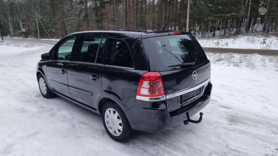Black Opel Zafira 2010 in Vilnius, with an engine capacity of 1.80 L and mileage of 160 thousand km for 2600 €, photo 29 on AUTOMOTO.COM.LV