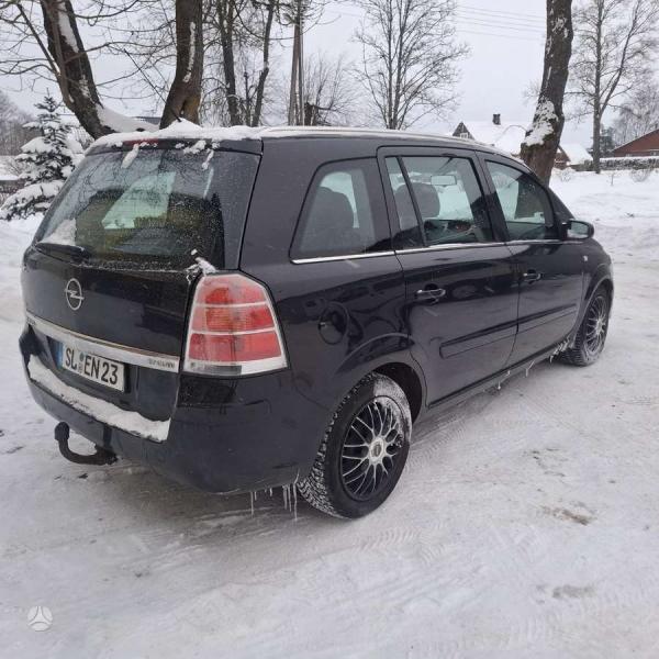 Melns Opel Zafira 2010 Varėna, ar dzinēja tilpumu 1.69 L un nobraukumu 341 tūkst. km par 2450 €, foto 3 vietnē AUTOMOTO.COM.LV
