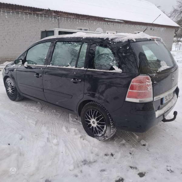 Melns Opel Zafira 2010 Varėna, ar dzinēja tilpumu 1.69 L un nobraukumu 341 tūkst. km par 2450 €, foto 4 vietnē AUTOMOTO.COM.LV