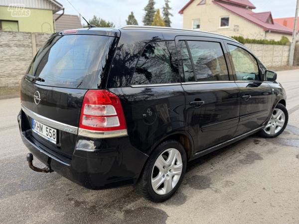 Black Opel Zafira 2010 in Kaunas, with an engine capacity of 1.70 L and mileage of 262 thousand km for 1450 €, photo 5 on AUTOMOTO.COM.LV