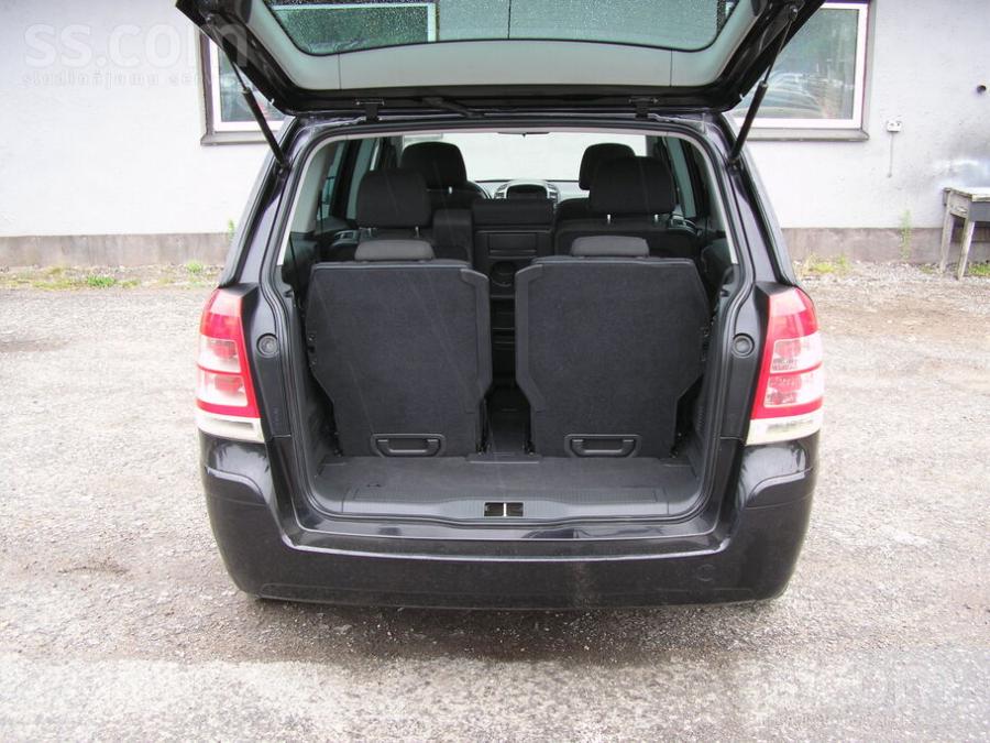 Melns Opel Zafira 2010 Rīga, ar dzinēja tilpumu 1.70 L un nobraukumu 192 tūkst. km par 2450 €, foto 12 vietnē AUTOMOTO.COM.LV