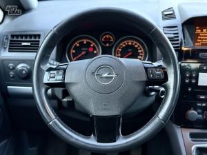 Black Opel Zafira 2010 in Vilnius, with an engine capacity of 1.90 L and mileage of 289 thousand km for 1850 €, photo 8 on AUTOMOTO.COM.LV
