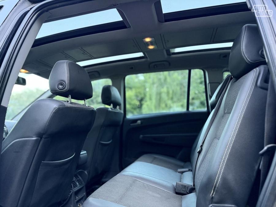 Black Opel Zafira 2010 in Vilnius, with an engine capacity of 1.90 L and mileage of 289 thousand km for 1850 €, photo 12 on AUTOMOTO.COM.LV