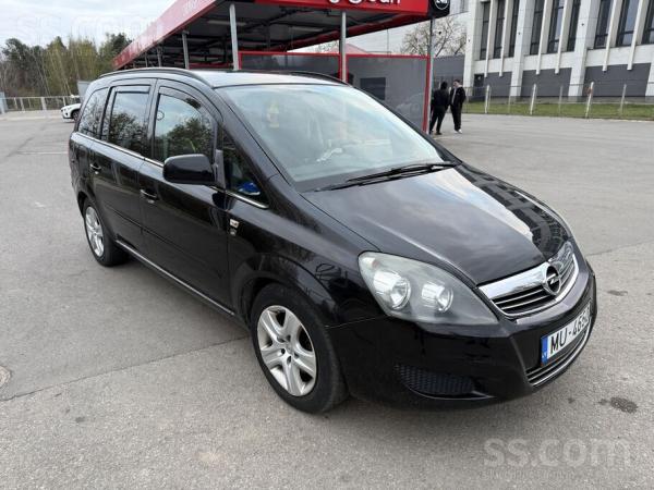 Melns Opel Zafira 2010 Daugavpils, ar dzinēja tilpumu 1.90 L un nobraukumu 193 tūkst. km par 3500 €, foto 2 vietnē AUTOMOTO.COM.LV