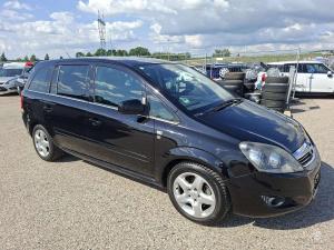 Black Opel Zafira 2010 in Marijampole, with an engine capacity of 1.60 L and mileage of 234 thousand km for 2200 €, photo 5 on AUTOMOTO.COM.LV