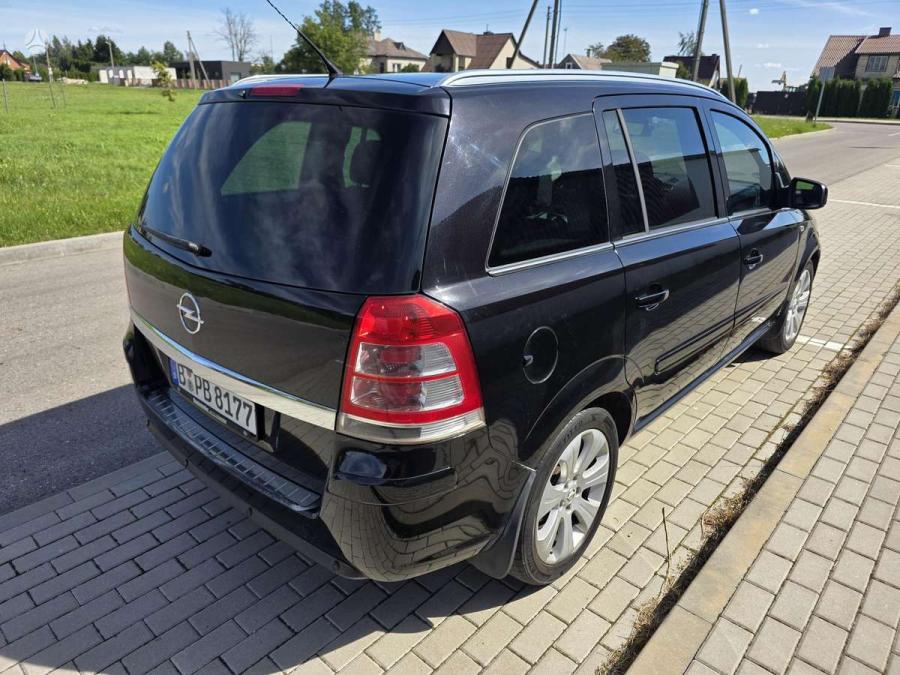 Melns Opel Zafira 2010 Vilkaviškis, ar dzinēja tilpumu 1.91 L un nobraukumu 215 tūkst. km par 3100 €, foto 6 vietnē AUTOMOTO.COM.LV
