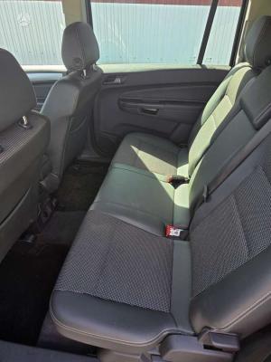 Melns Opel Zafira 2010 Vilkaviškis, ar dzinēja tilpumu 1.91 L un nobraukumu 215 tūkst. km par 3100 €, foto 13 vietnē AUTOMOTO.COM.LV