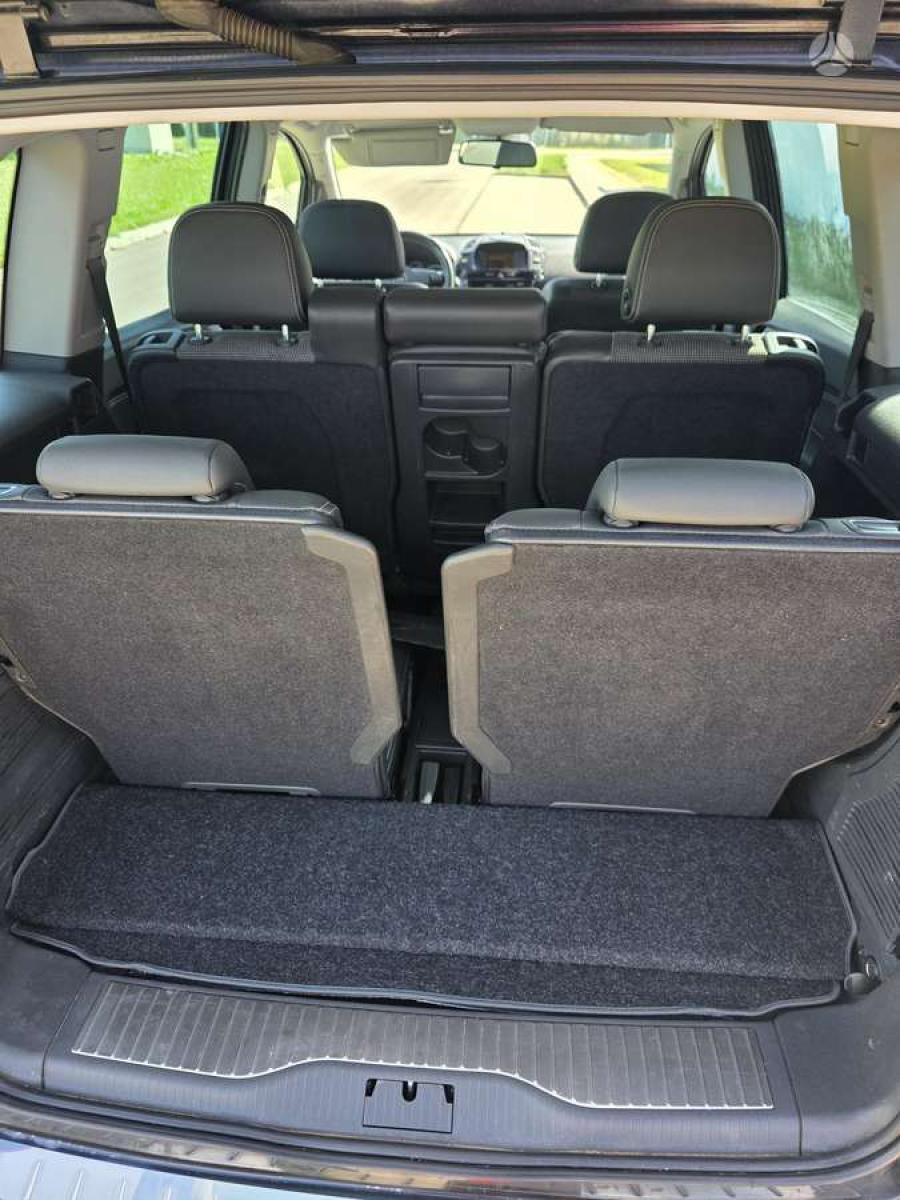 Melns Opel Zafira 2010 Vilkaviškis, ar dzinēja tilpumu 1.91 L un nobraukumu 215 tūkst. km par 3100 €, foto 14 vietnē AUTOMOTO.COM.LV
