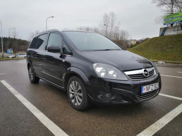 Melns Opel Zafira 2011 Viļņa, ar dzinēja tilpumu 1.80 L un nobraukumu 245 tūkst. km par 3100 €, foto 1 vietnē AUTOMOTO.COM.LV