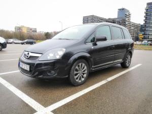 Melns Opel Zafira 2011 Viļņa, ar dzinēja tilpumu 1.80 L un nobraukumu 245 tūkst. km par 3100 €, foto 2 vietnē AUTOMOTO.COM.LV